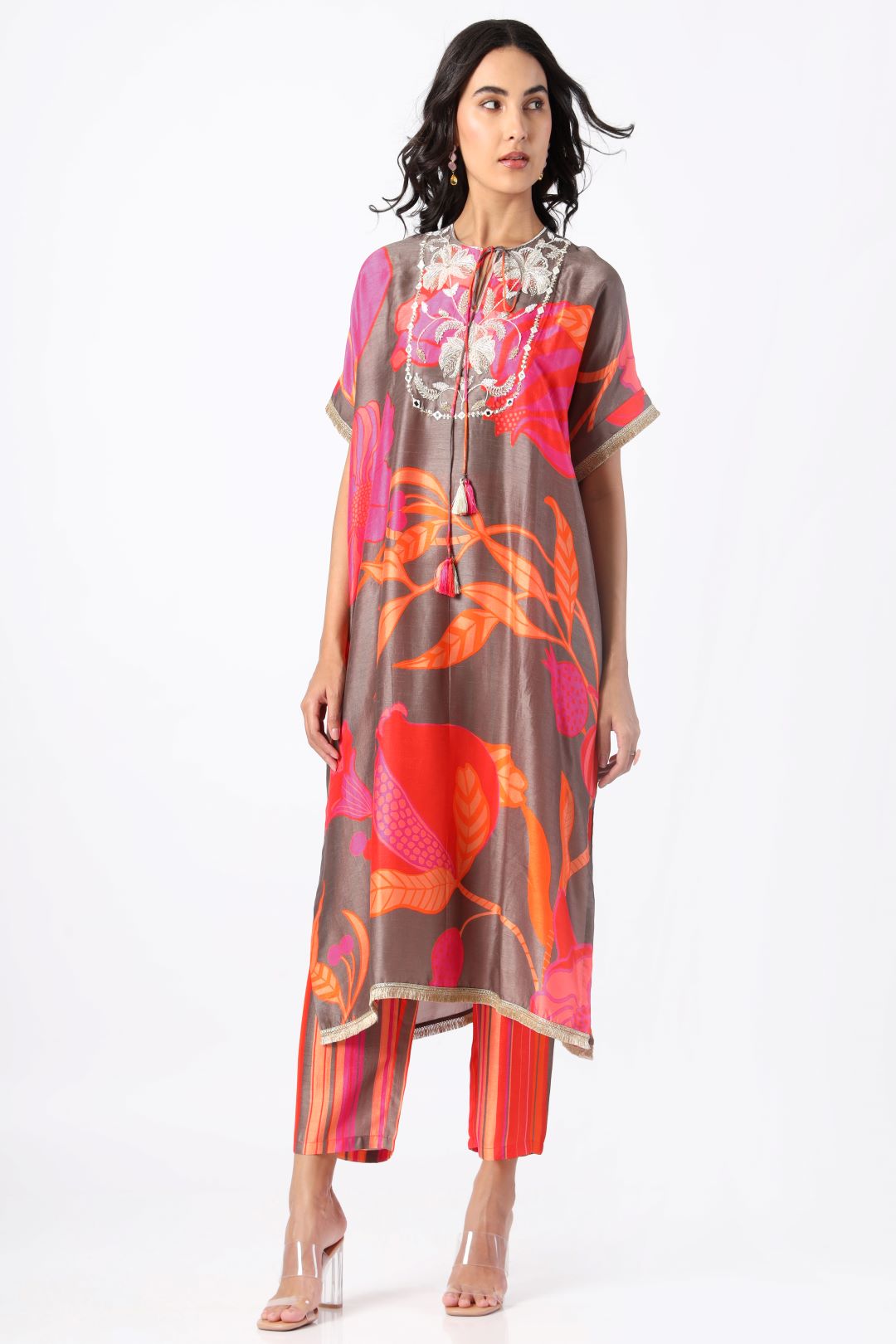 Tailsman Grey Sleeveless Kurta Set | Archana Shah